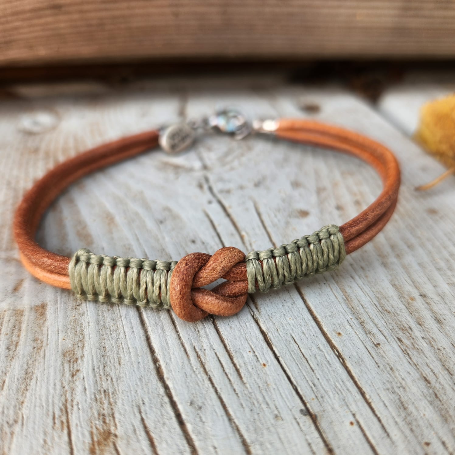 צמיד עור טבעי אינפיניטי – MIZZE Jewelry ~ מיזה תכשיטים