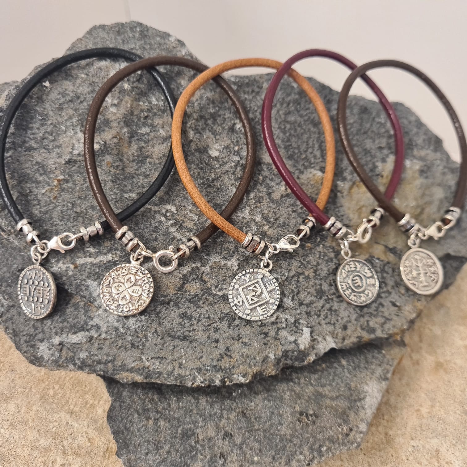 צמיד עור חותם לגבר – MIZZE Jewelry ~ מיזה תכשיטים